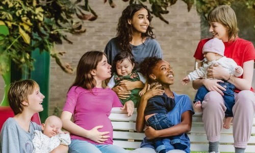 Jeunes mères, 04.02.2026 19:30, Kino Roxy, Romanshorn - Hinto